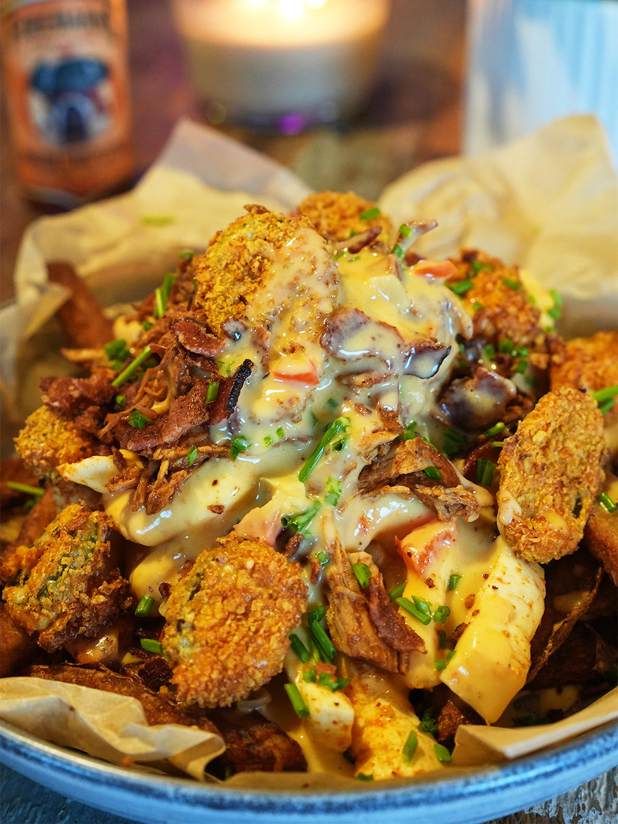 Cheesy Chipotle BBQ Chicken Poutine – Les sauces Firebarns